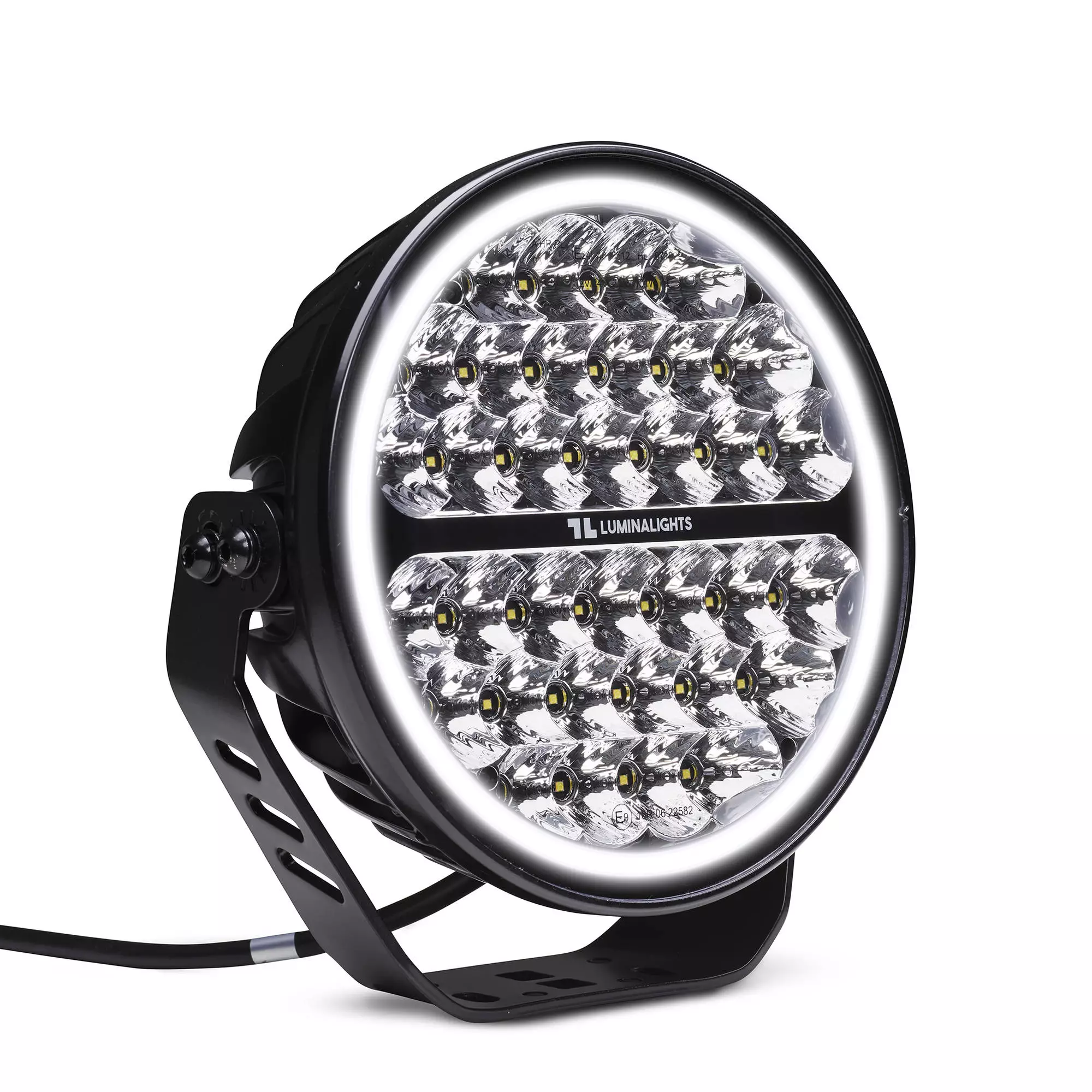 LuminaLights Defender+ 9 led-lisävalo - Lumise.fi verkkokauppa